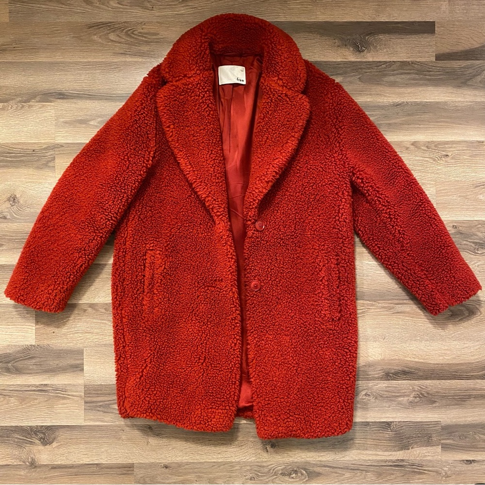 Aritzia Wilfred Red Fuzzy Sherpa Coat - Gem